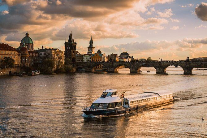 Prague Boats 3-hour Dinner Cruise - A Detailed Dive into the Experience