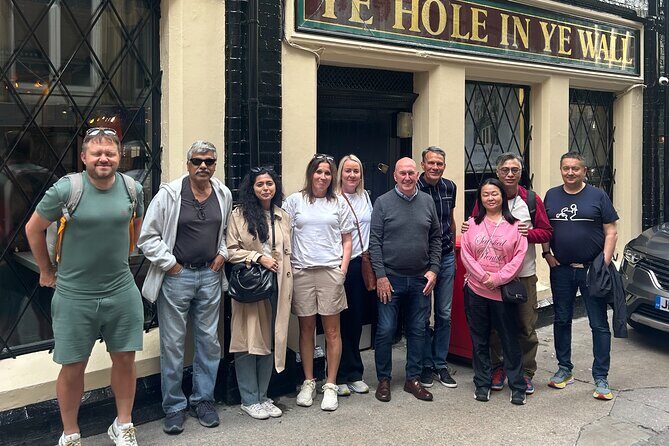 Private 4 hour bus tour: Beer, Views, History & Football in one