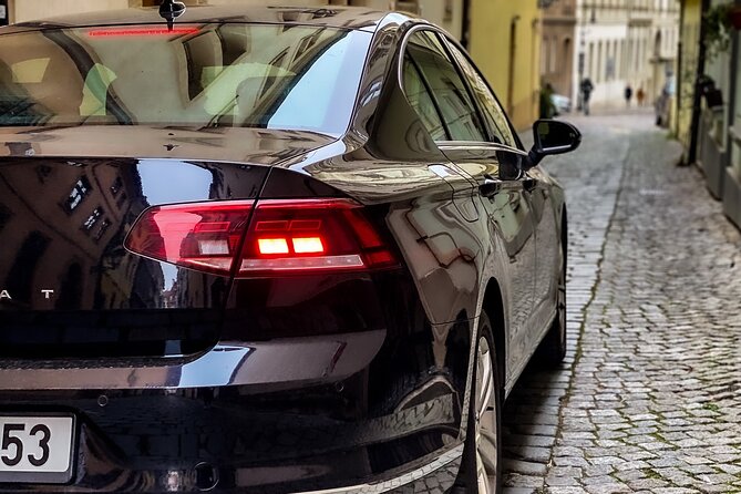 Private ARRIVAL Transfer by LIMOUSINE 3+1pax - Personal Arrival in Prague: A Review of the Private Limousine Transfer