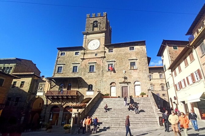 Private Art & Wine Tour in Cortona & Montepulciano, with lunch & 2 wine tastings - Full Breakdown of the Tour Experience