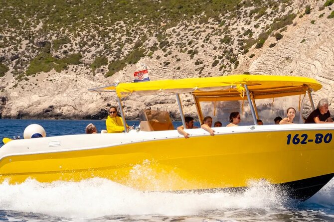 Private boat transfer Split - Bol - Introduction