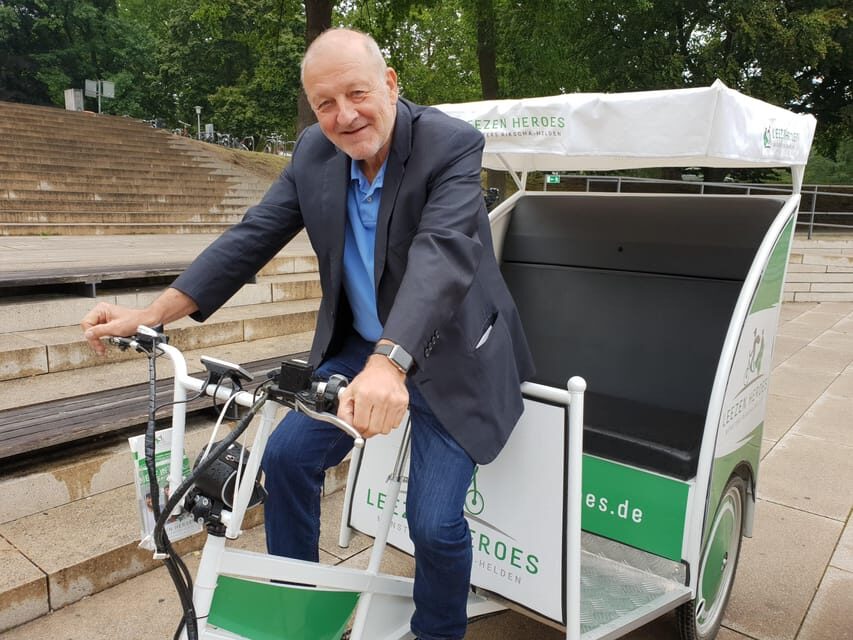 Private crime city tour by rickshaw including guide