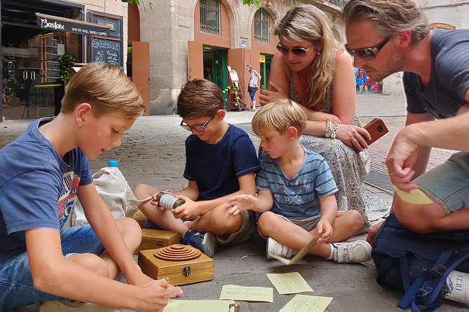 Private Family Treasure Hunt | Guided, fun & 100% Offline | Xventura Barcelona - Key Points