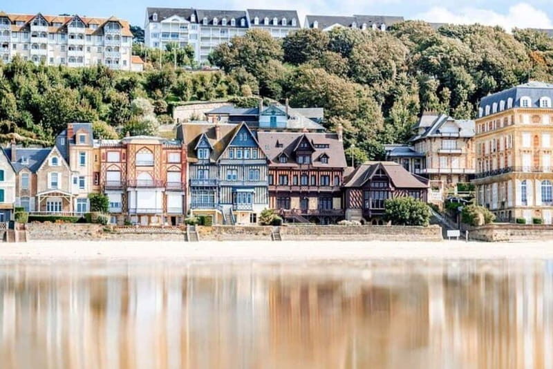 Private full-day tour to Honfleur & Deauville from Le Havre
