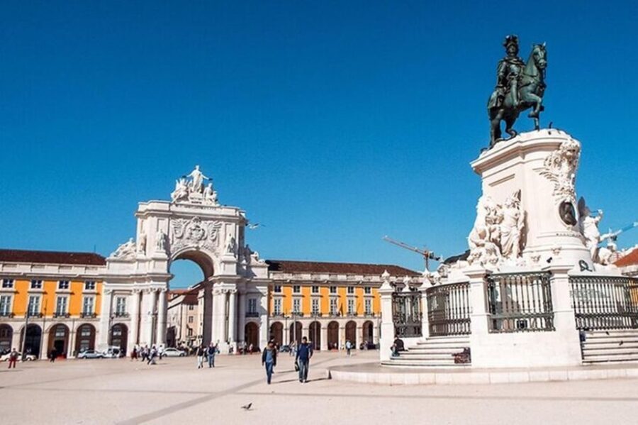 Private Full-Day Tour to Lisboa - What You Get and What You Miss