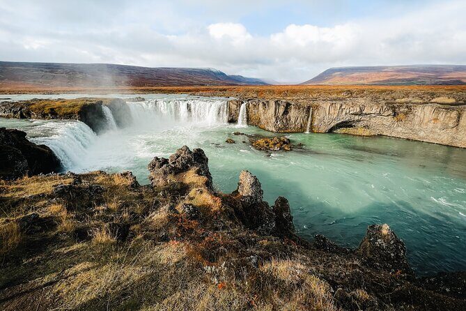 Private Shore Excursion in Godafoss Waterfall Myvatn and Baths