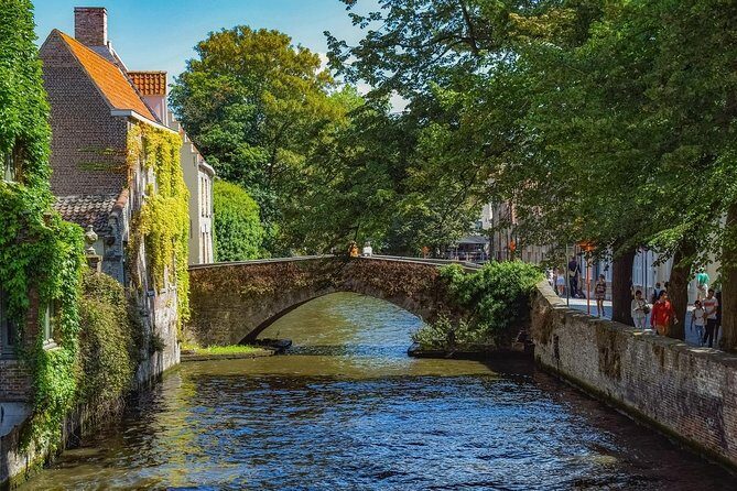 Private taxi Transfer from Bruges to Amsterdam