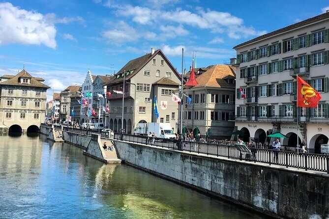 Private Tour around Zurich Old Town - Strolling Along the Limmat River