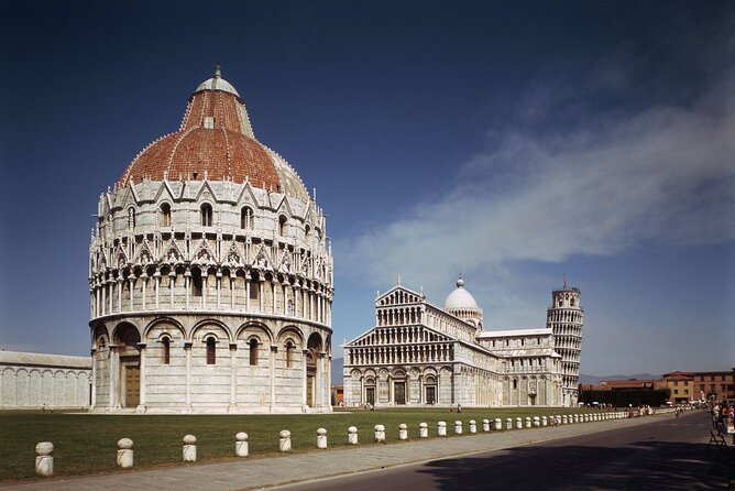 Private tour from Livorno port to Pisa and Florence - How the Experience Unfolds