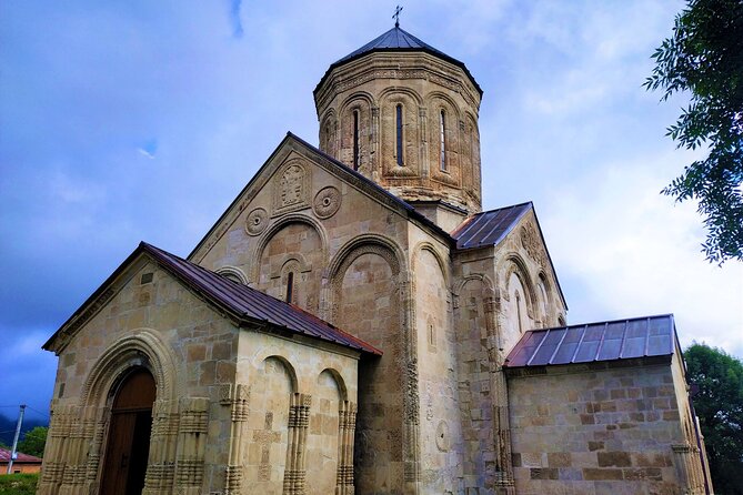Private Tour to Racha from Tbilisi with Medieval Churches, Wine Tasting & Lunch - Key Points