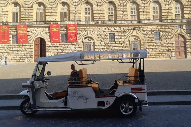 Private Tours of Florence in Golf cart Etuktuk Minimum2 - Key Points