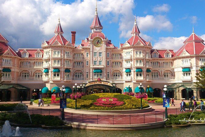 Private Transfer: Disneyland to Paris Airport CDG by Luxury Van