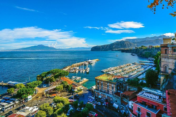Private transfer to Sorrento from Naples Airport - Key Points