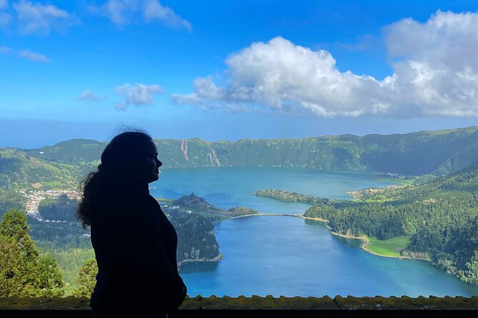 Private Transfer with sightseeing (Furnas or Sete Cidades) - Introducing the Private Transfer with Sightseeing: A Practical and Scenic Way to Explore the Azores