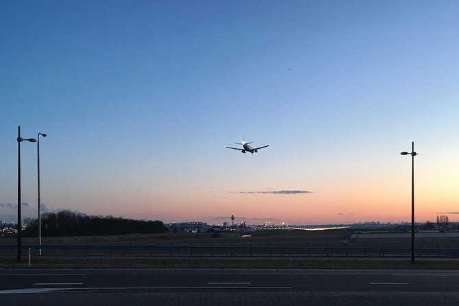 Private transfers from or to Amsterdam Schiphol airport. (AMS) - Key Points