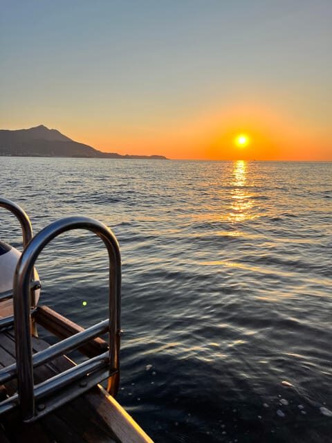 Procida: Sunset aperitif by boat