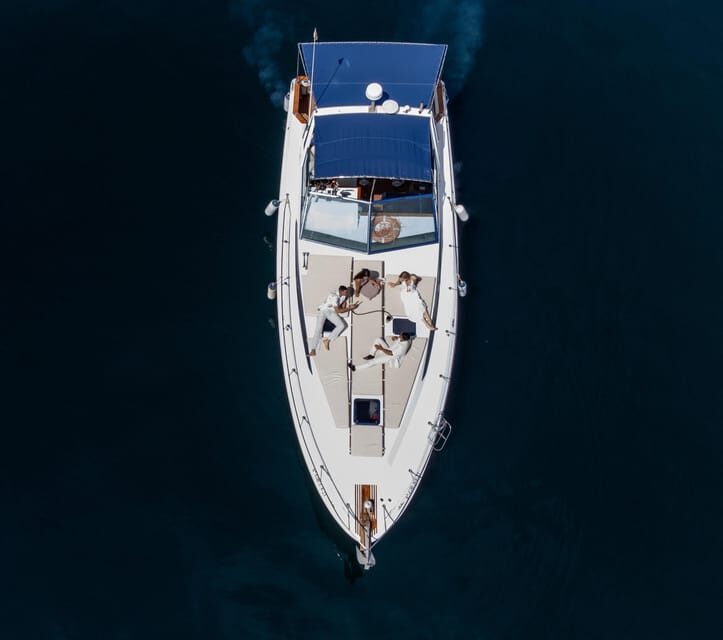 PUERTO BANUS: YACHT RENTAL FOR GROUP 2H