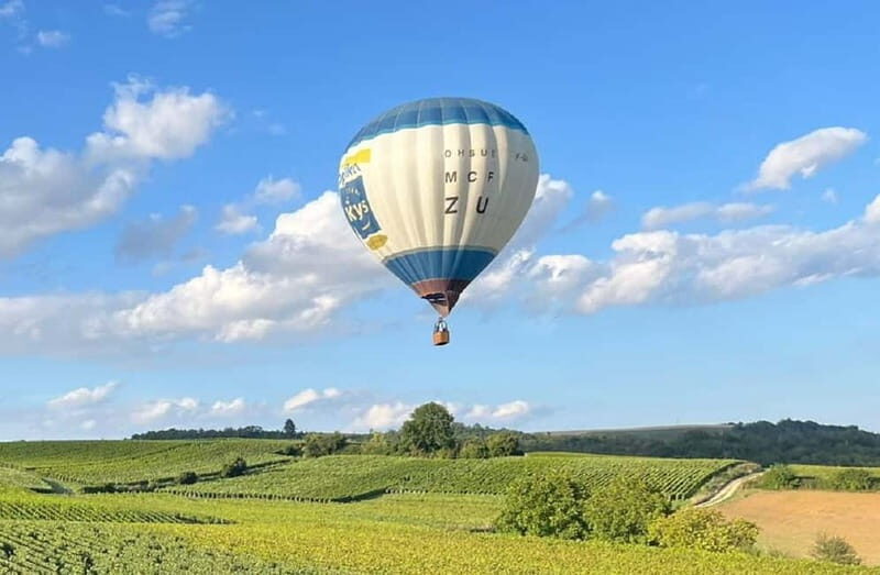 Reims (Pouillon) : Hot Air Balloon Flight with Champagne - The Value of a Floating Perspective