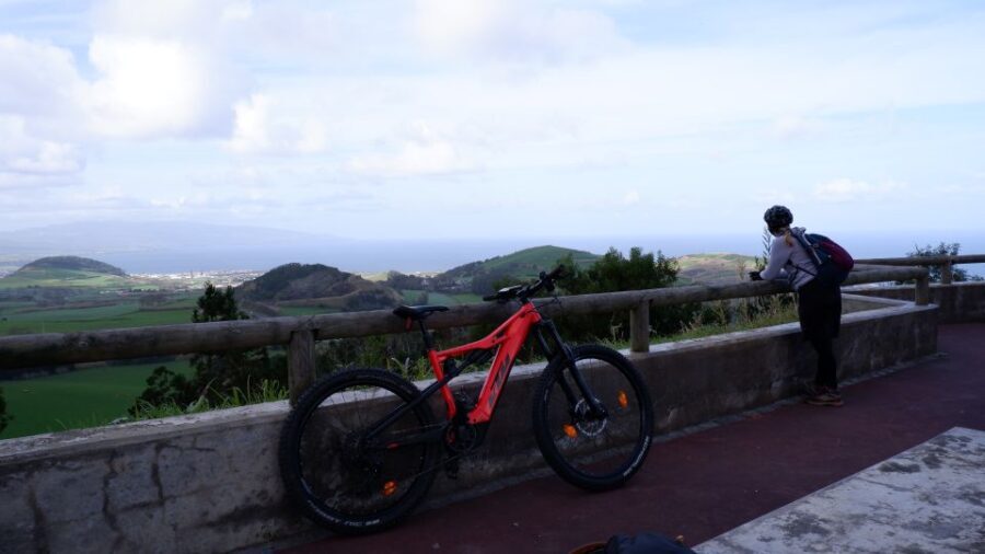 Ribeira Grande: Guided E-Bike Tour