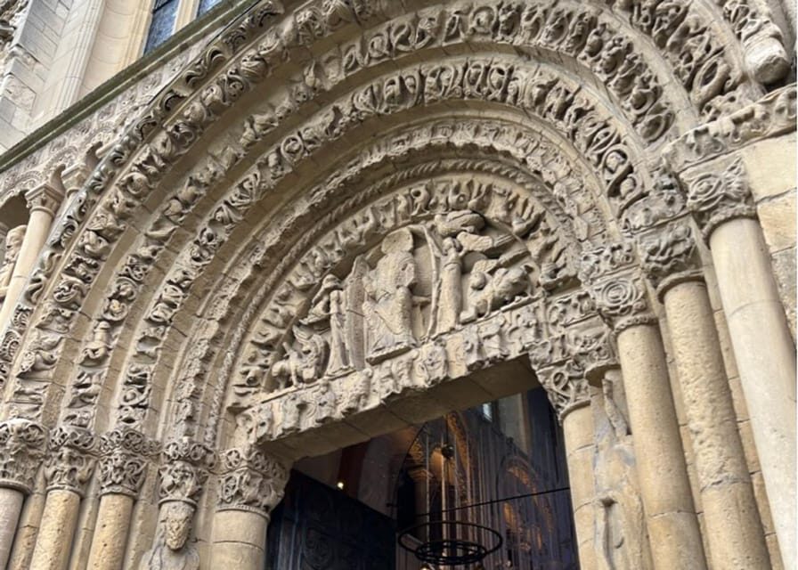 Rochester: Private 2hr Walking Tour with a Blue Badge Guide