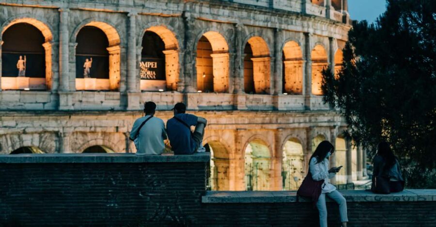 Rome: City Highlights Moonlight Walking Tour