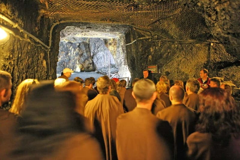 Saalfeld: Feengrotten Guided Tour