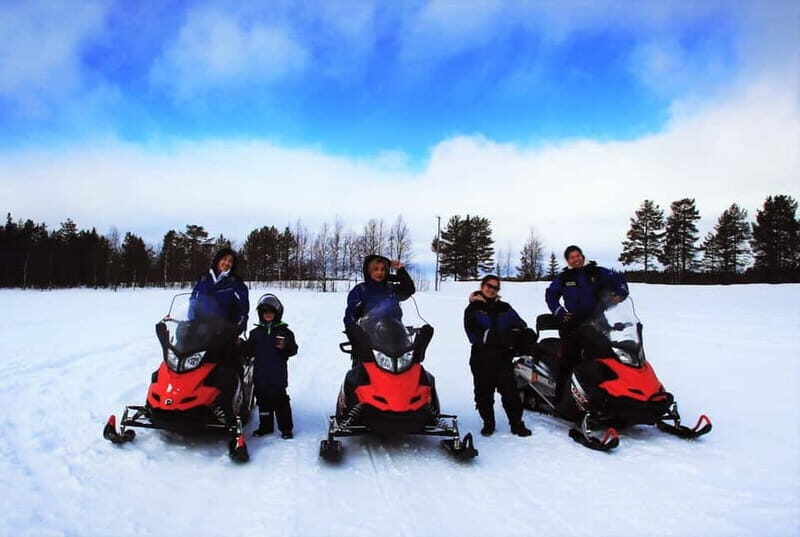 Saariselka: Snowmobile Safari on Tundra with BBQ