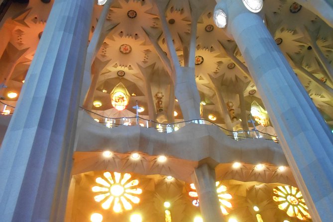 Sagrada Familia and Barcelona Highlights: Private Guided 4-Hour Driving Tour - A Closer Look at the Itinerary