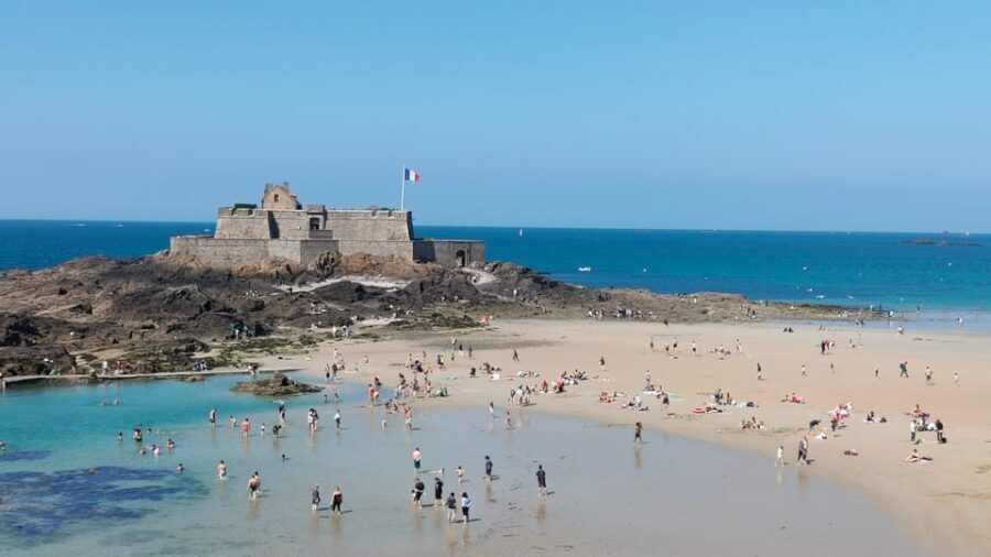 Saint-Malo: Private Guided Tour of the Historic Walled City