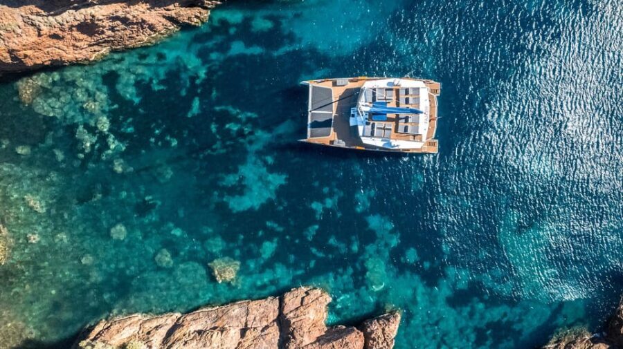 Saint-Raphaël: Golden Island Afternoon Cruise with Drinks