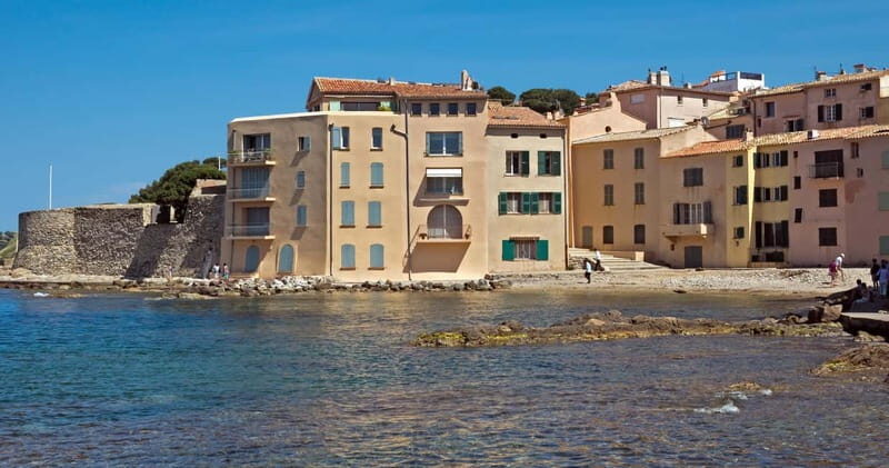 Saint-Tropez: Express Walk with a Local in 60 minutes