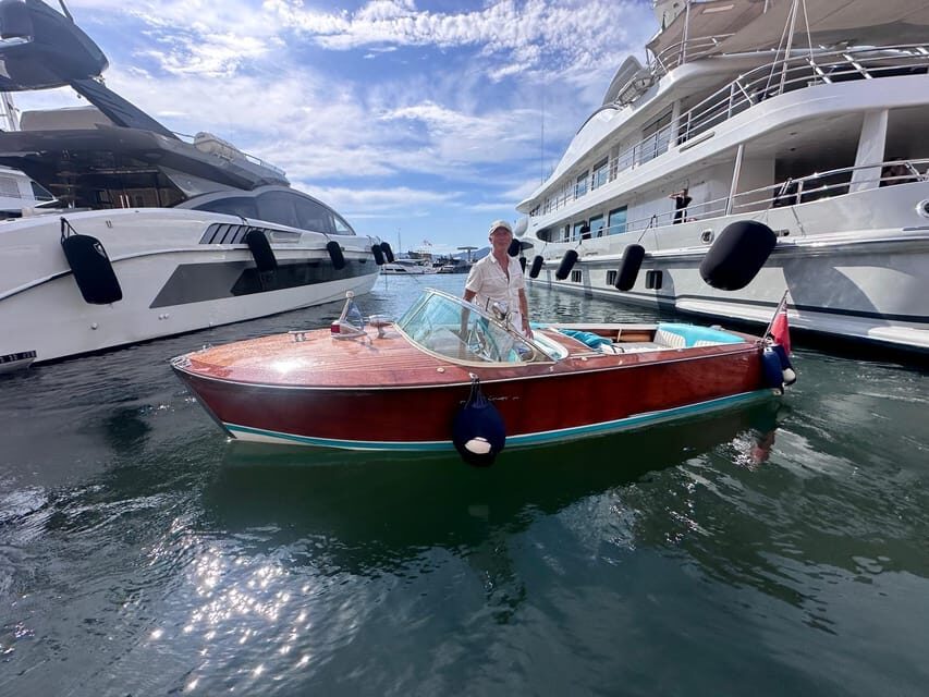 Saint-Tropez: Private Classic RIVA Boat Tour
