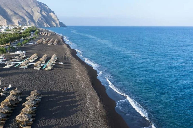 Santorini: 30 Minute Private Helicopter Flight