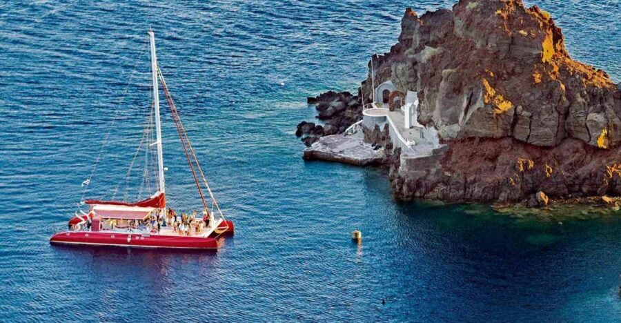 Santorini: Cruise Catamaran with BBQ & Drinks Day or Sunset