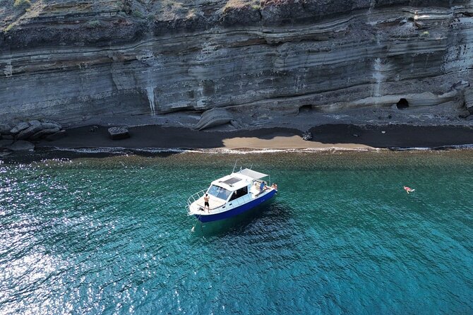 Santorini Private Cruise Sightseeing Tour with BBQ and Drinks - Key Points