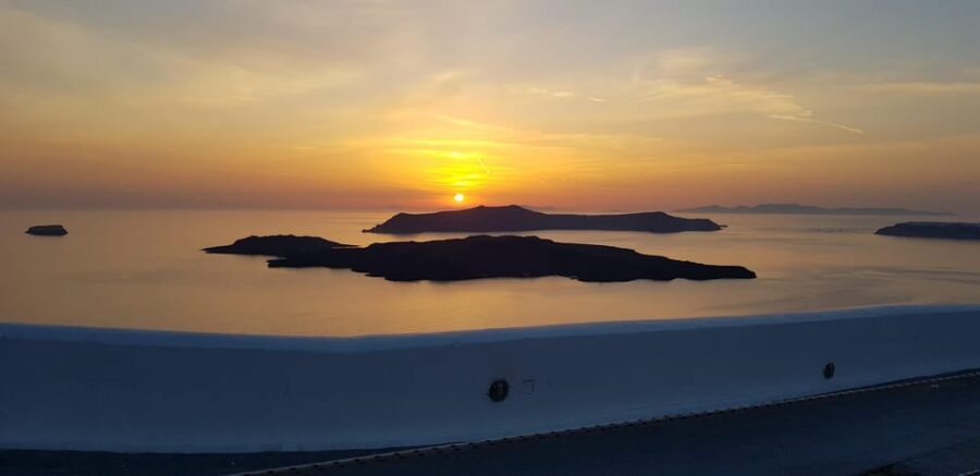 Santorini: Sightseeing Island Tour (Private) - What to Expect on the Day