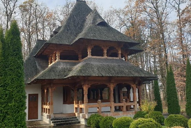 Sapanta & Merry Cemetery walking tour - Key Points