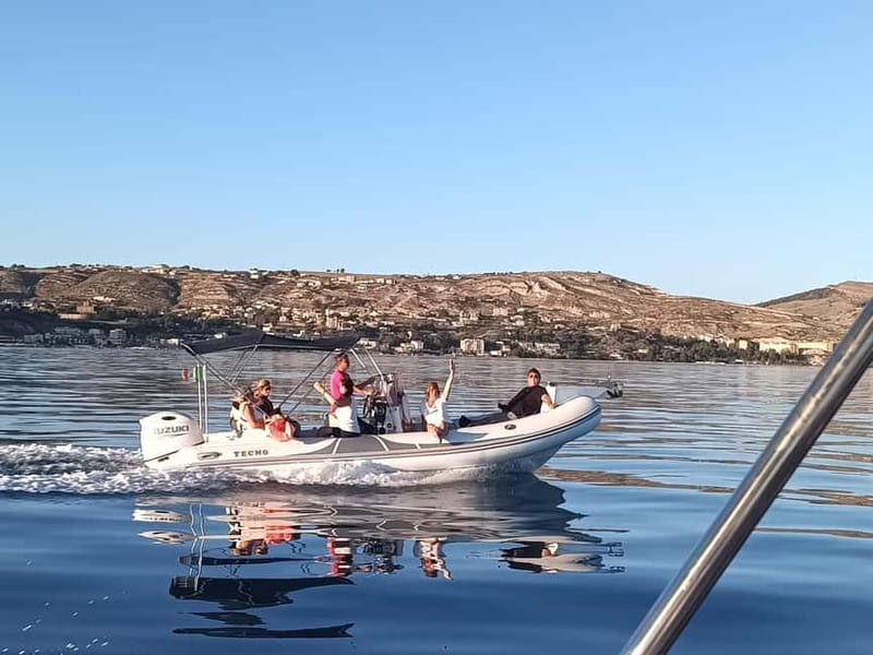 Scala dei turchi: Apertivo by boat at sunset