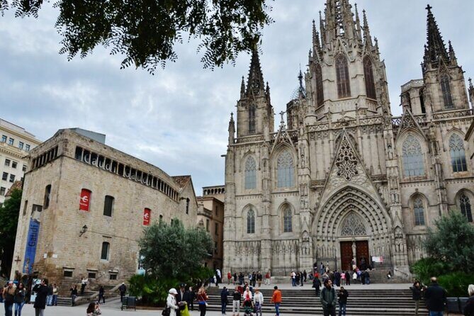 Self Audio Guided Tour in Gothic Quarter of Barcelona - A Deep Dive into the Tour Experience