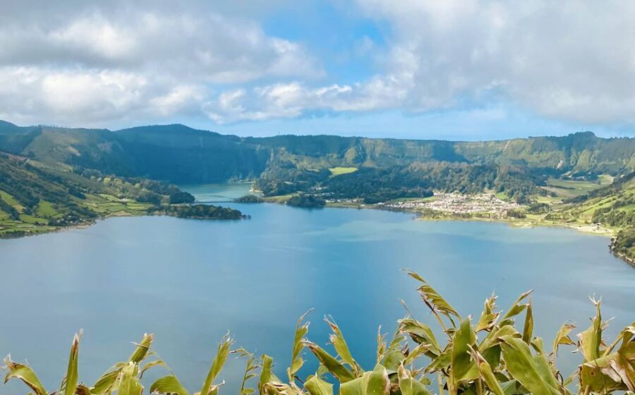 Sete Cidades: Full Day Jeep Tour and Walking Trail