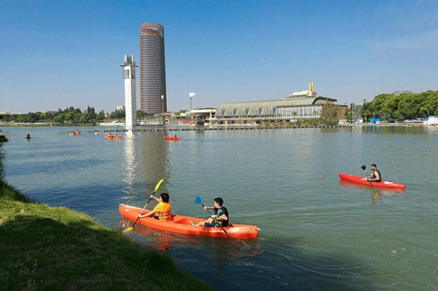 Seville: 2Hour Guadalquivir River Kayaking Tour