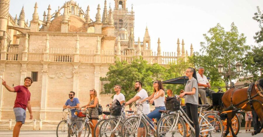Seville: City Sightseeing and Local Culture Bike Tour