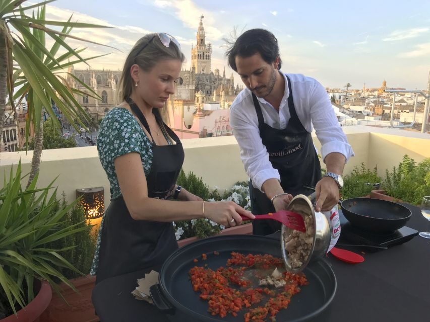 Seville: Paella Cooking Class & 30-Min Local Expert Q&A