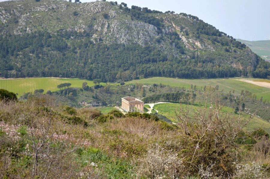 Sicily: Segesta Ticket, Shuttle Service & City Audio Tour