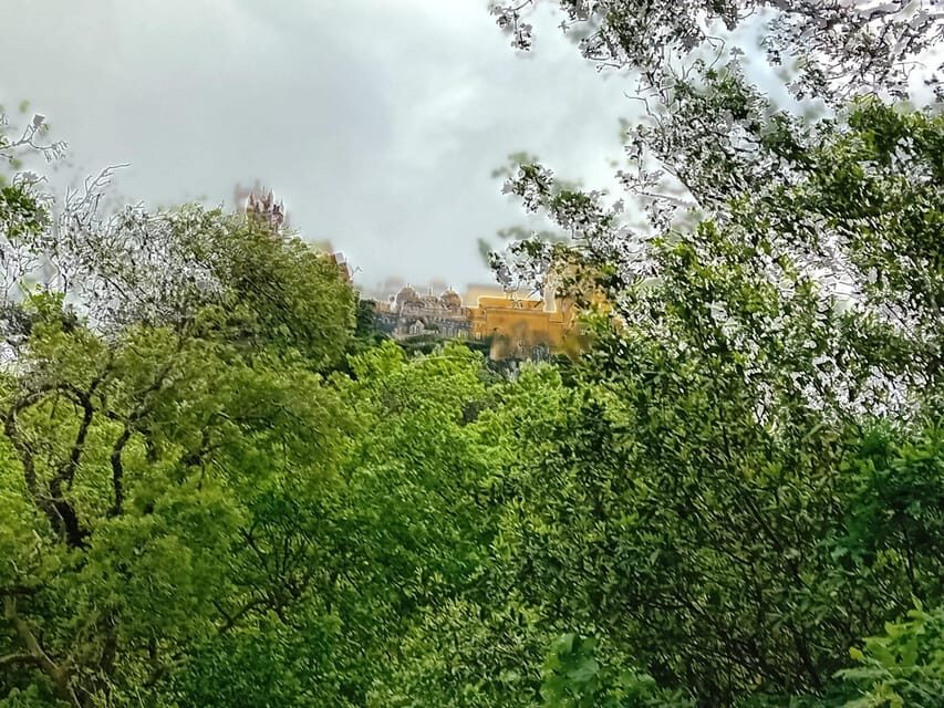 Sintra, Lisboa, - Exploring Lisbon: A City of Contrasts