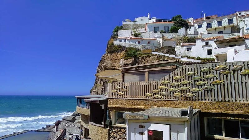 Sintra Private Tour w/Picnic: Pena Park & Qta da Regaleira - A Scenic Picnic with Ocean Views