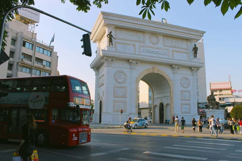 Skopje: Private Half-Day Walking Tour of Old & New