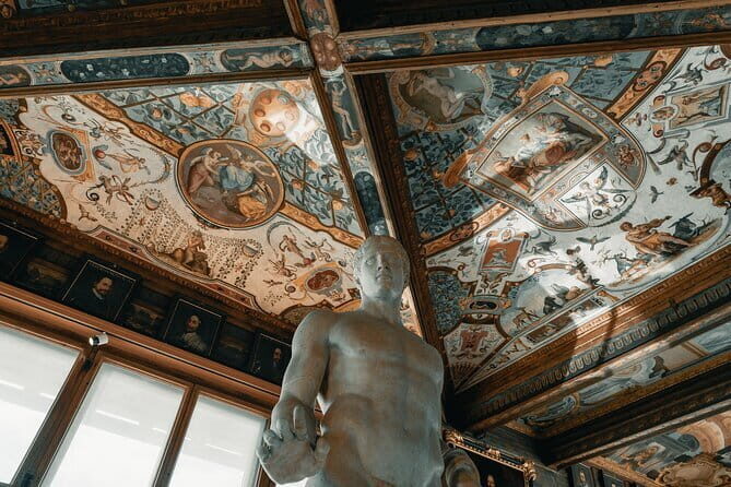 Small Group Tour: Uffizi Gallery - Ascending to the Second Floor: A World-Renowned Collection