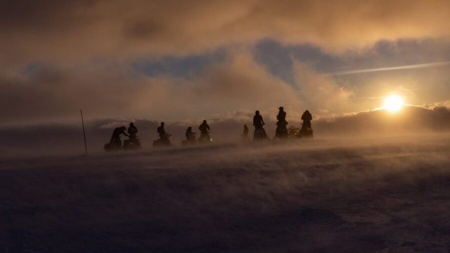 Snowmobile Safari in the mountains of Helgeland!