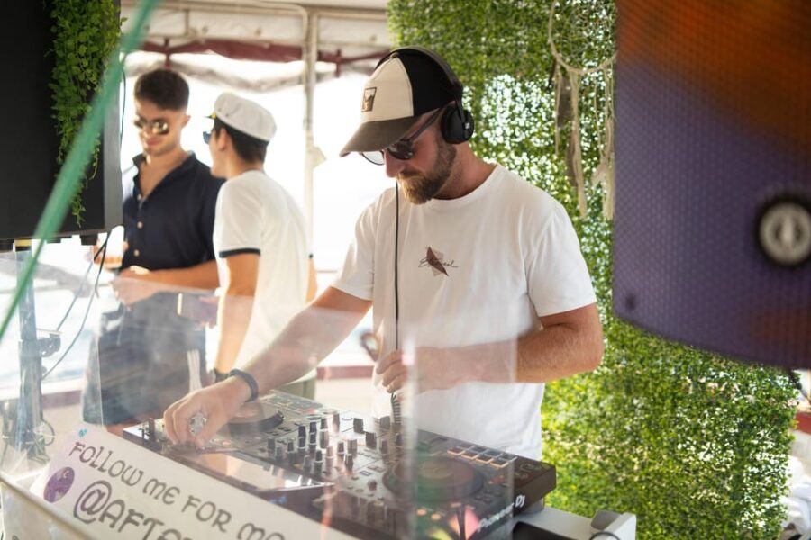 Split: Floating Festival Boat Party with Electronic Music - Analyzing the Value